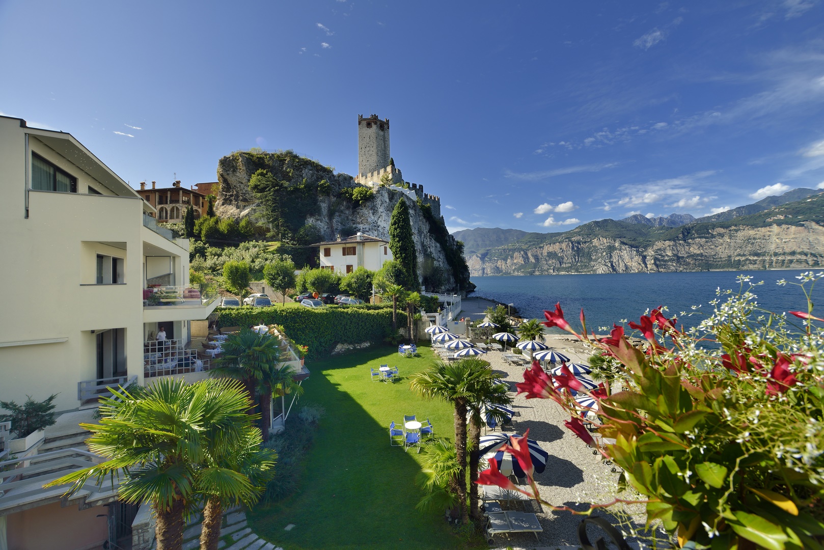 GALLERY - CASTELLO LAKE FRONT HOTEL