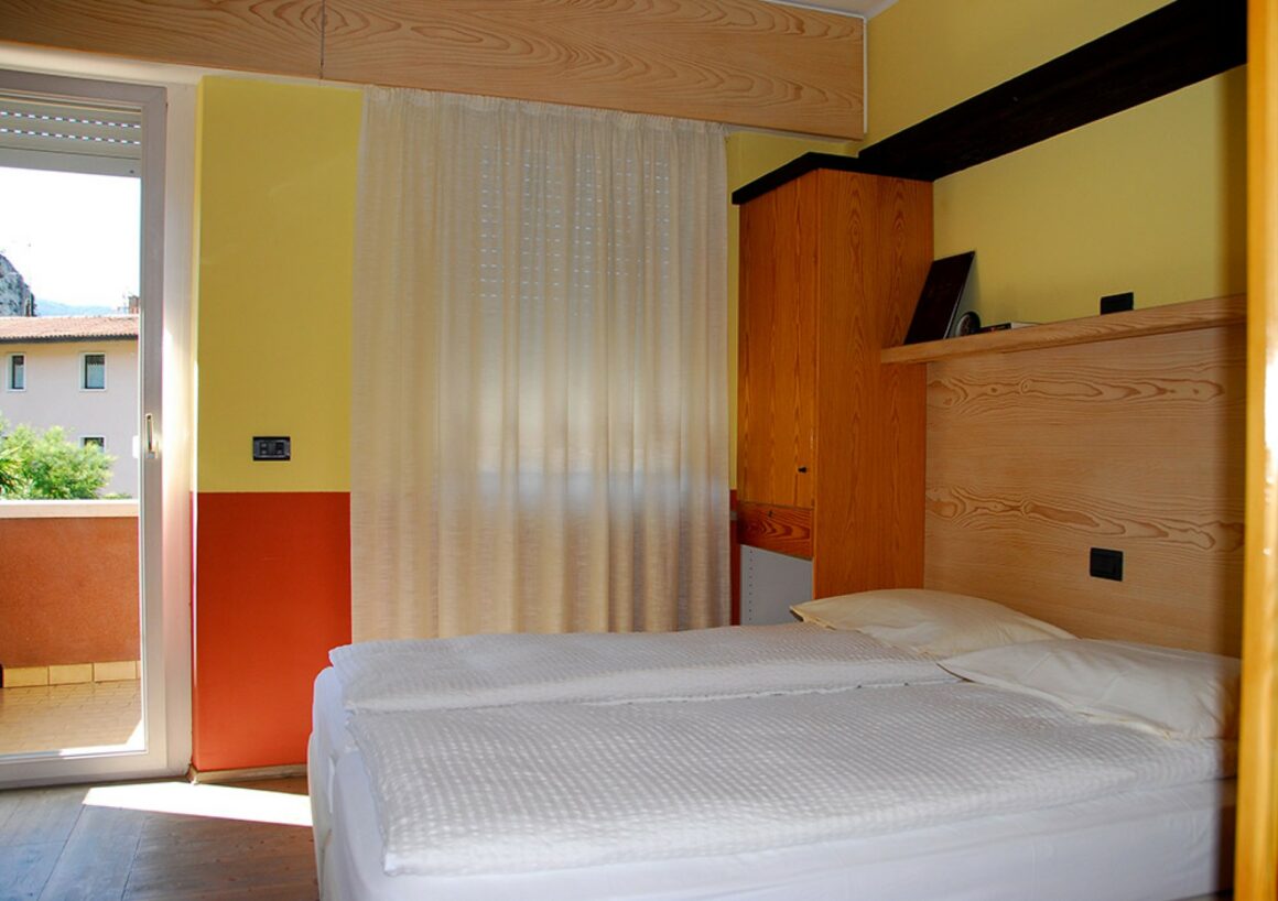 CLASSIC - Hotel Malcesine : CASTELLO LAKE FRONT - LIVING SUITE - LUNA ROSSA